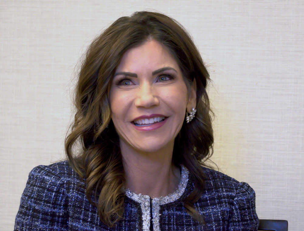 Kristi Noem Pushes for Closer FBI/CIA/DHS Collaboration | Patriot Buzz Kristi Noem Pushes for Closer FBI/CIA/DHS Collaboration | Patriot Buzz